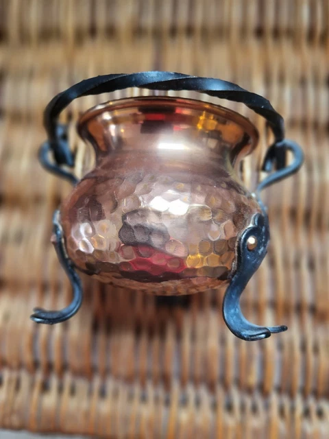ANCIEN XXÈME JOLI petit chaudron tripode en cuivre martelé EUR 16,50 ...