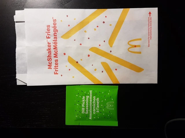 MCDONALDS GRINCH MERRY Grinchmas Dill Pickle Seasoning McShaker Fry ...