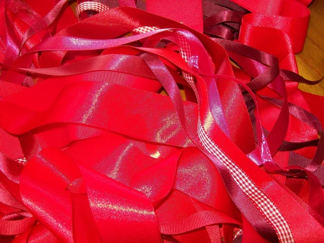 RED RIBBON BUNDLE 15m, all types and widths £3.25 - PicClick UK