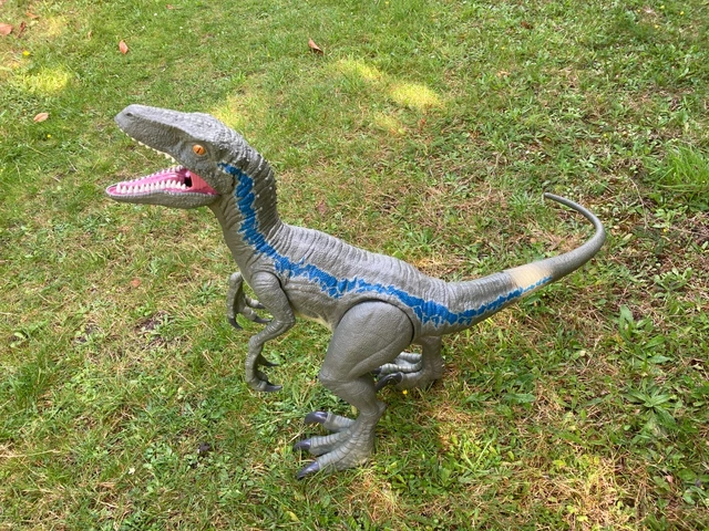 MATTEL JURASSIC WORLD dinosaur super colossal Velociraptor - Blue 38 ...