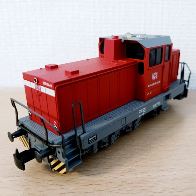 MÄRKLIN H0; DIESELLOK Henschel DHG700; Fahrgestell 29453 mit Gehäuse ...