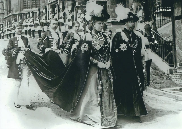 PHOTOGRAPH OF KING George V and Queen Mary £2.80 - PicClick UK