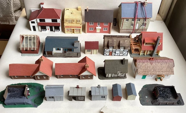 HORNBY, FALLER, AIRFIX, Wills - Oo/Ho - X20 Cottages, Houses, Watermill ...