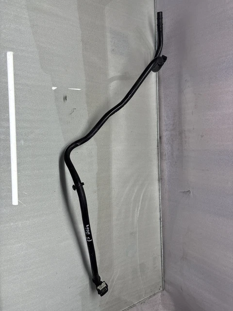 VOLVO XC40 536 Kraftstoffrohr 32224154 1.50 Petrol / electricity 193kw ...