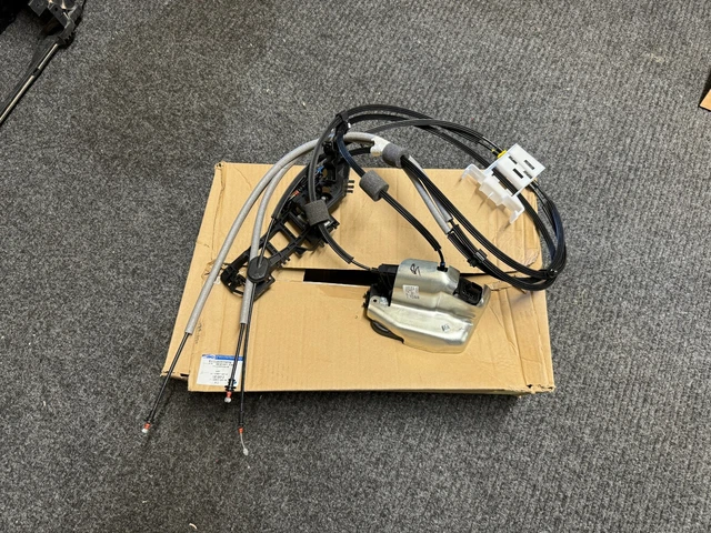 FORD TRANSIT CUSTOM LH Side Door Lock Mech Genuine OEM 2695682 ...