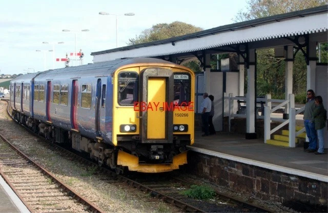PHOTO CLASS 150 Two-Car Diesel Unit Number 150266 Arrives At Platform 3 ...