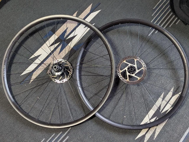 SPECIALIZED AXIS ELITE Disc 700C For Shimano £196.26 - PicClick UK