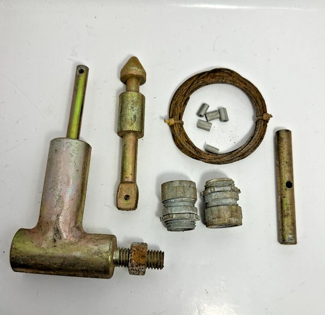 EAGLE M2070 FIRE Department Lock Box PARTIAL Hardware PARTS Chain ...