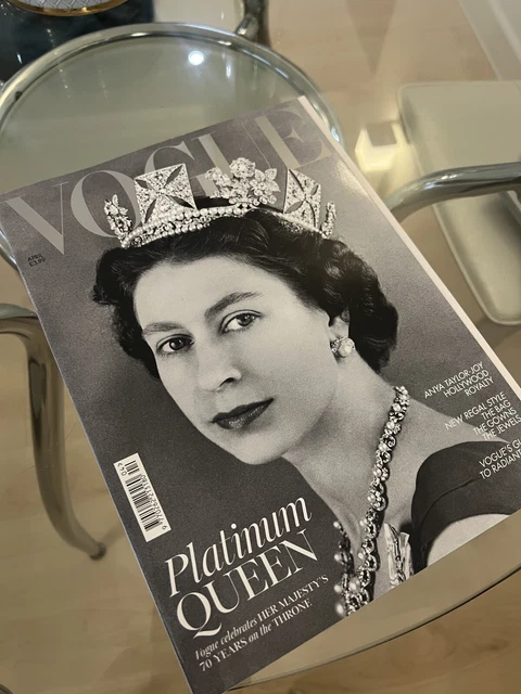 BRITISH VOGUE QUEEN ELIZABETH II Platinum Jubilee April 2022 SUBSCRIBER ...