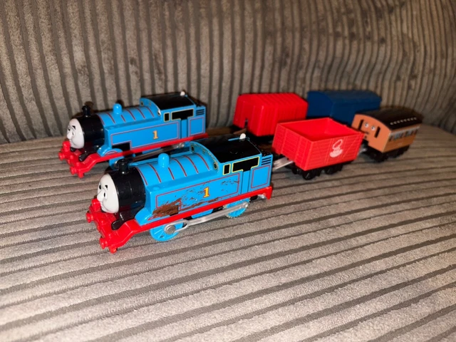 TOMY TRACKMASTER MOTORISED THOMAS x 2 THE TANK ENGINE TOY TRAIN WITH ...