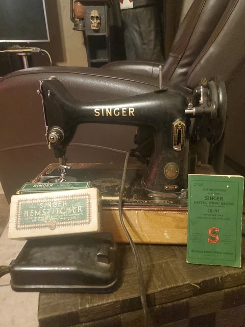 RARE VINTAGE 1954 Singer Model 15-91 Sewing Machine w/ Wooden Case And ...
