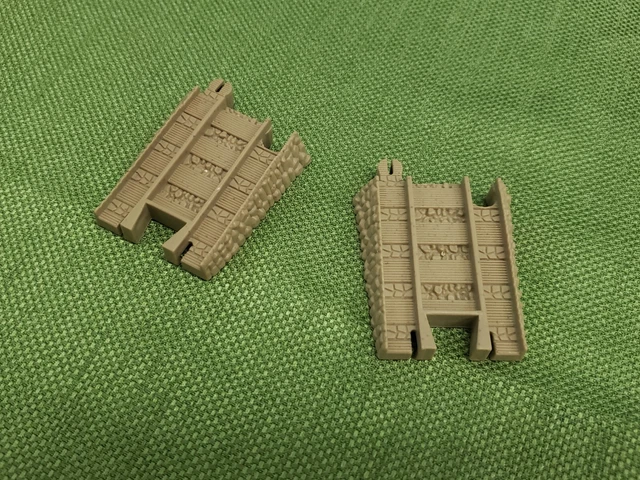 THOMAS THE TRAIN Trackmaster Adapter to TOMY Blue Track qty. 2 Female £ ...