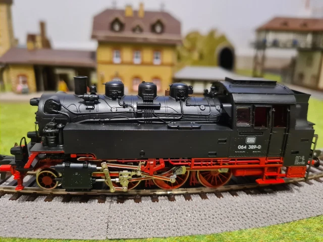 FLEISCHMANN H0 DAMPFLOK BR 64 389-0 der DB 4064, Neuwertig, OVP ...