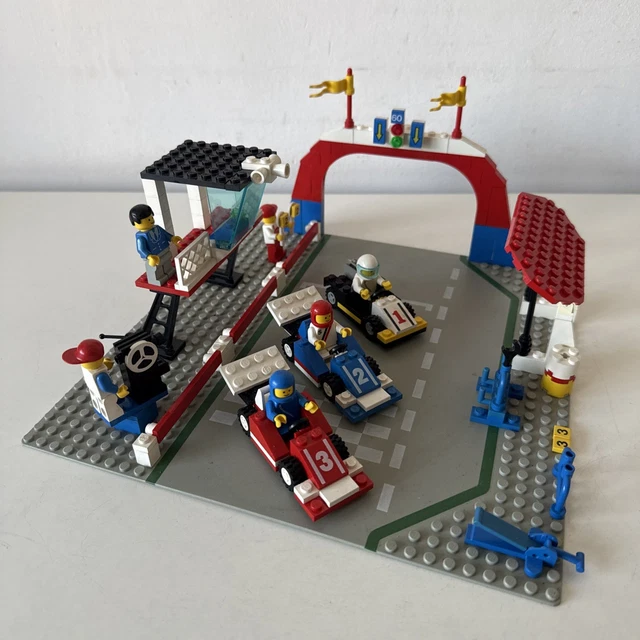 LEGO CLASSIC TOWN Motor Speedway 6381 Plus Instructions & Extra Car £24 ...