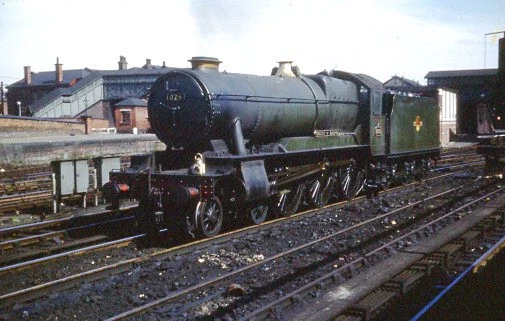 ORIGINAL COLOUR SLIDE of 1025 WR County class steam loco £4.99 ...