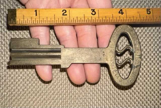 NOS BRASS PRISON Jail Cell Uncut Key Stewart Decatur Security Systems ...