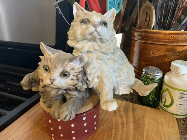 KAISER PORCELAIN BISQUE HP Figurine PAIR OF CATS #490 Artist GAWANTKA ...