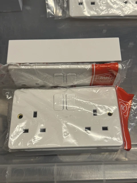 MK 2G 13A Switched Socket - White. MK K2747 + Back Box £7.99 - PicClick UK