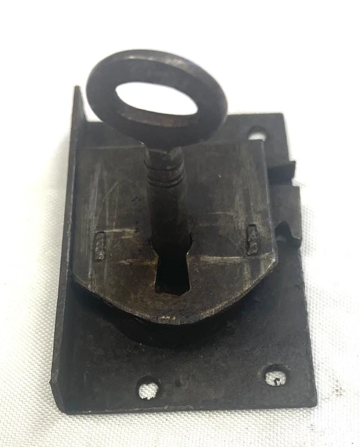 ANTIQUE GRANDFATHER / Longcase Clock Lock and Key : Working £45.00 ...