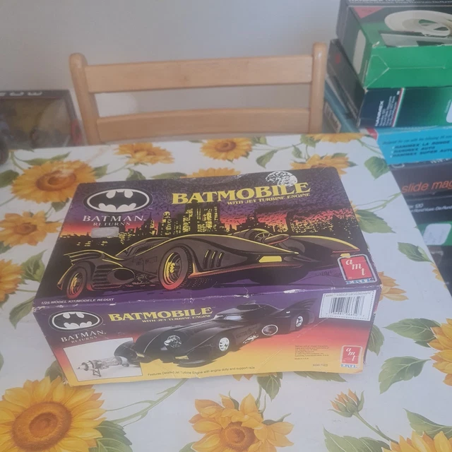 AMT ERTL 6650 1:25 Scale Batman Returns Batmobile Jet Turbine Engine ...