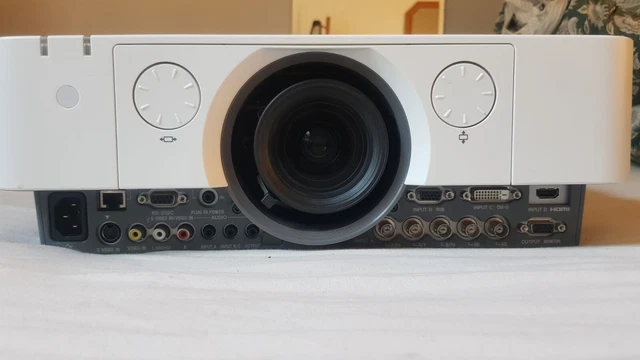 SONY DATA PROJECTOR VPL-FH30 (Industrial grade projector) £100.00 ...