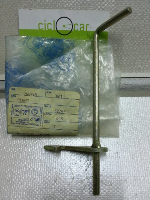 ORIGINAL GILERA RUNNER 50-125-180 29934 Lever Coupling Pin £8.51 ...