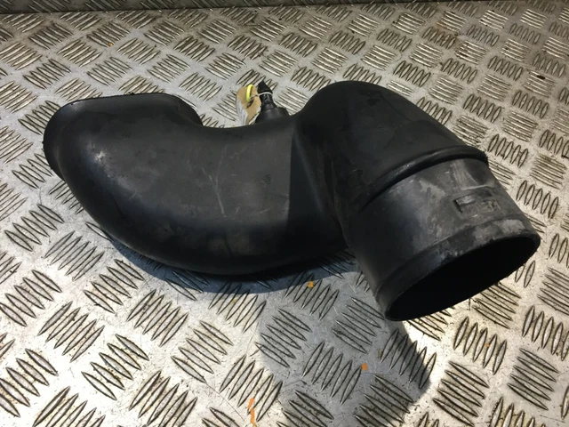 IVECO DAILY MK3 2.3 3.0 2000-2006 Tubo di aspirazione scatola filtro aria 500325384 504079906 ...