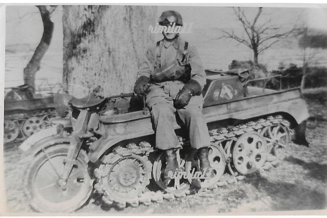 L FOTO FALLSCHIRMJÄGER Paratrooper Sd.Kfz.2 NSU Kettenkrad EUR 10,00 ...