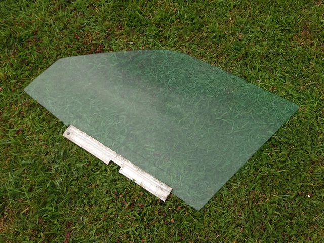 MERCEDES W124 WINDOW Passenger Front Glass Saloon 43 R-001193 GENUINE ...