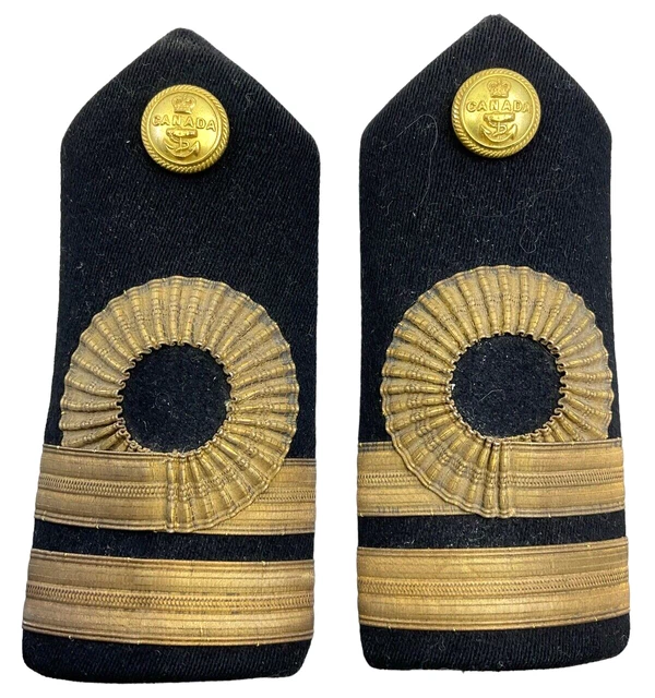 WW2 ROYAL CANADIAN Navy RCN Lieutenant Slip On Shoulder Patch Boards ww2-royal-canadian-navy-rcn-lieutenant-slip-on-shoulder-patch-boards