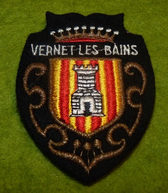ANCIEN ÉCUSSON THERMOCOLLANT feutre brodé Vernet les Bains neuf Vintage Patch EUR 5,00 - PicClick FR