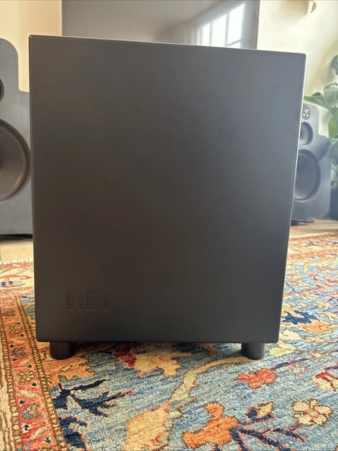 REL ACOUSTICS STRATA 60 Watt Active Subwoofer In Great Condition With ...