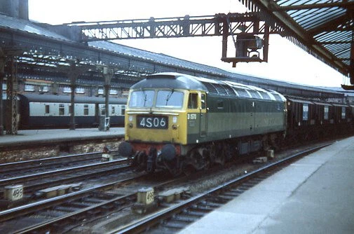 ORIGINAL COLOUR SLIDE of D1570 BR class 47 diesel loco £3.50 - PicClick UK