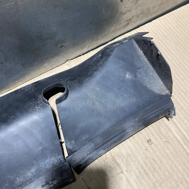 MERCEDES-BENZ W124 FL Windshield Wiper & Firewall Insulation Trim ...