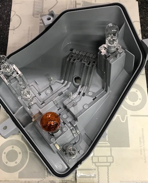 GENUINE MERCEDES BENZ W176 A Class Right Hand Side Rear Bulb Holder ...