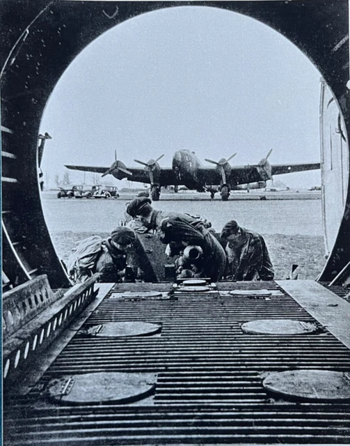 WWII: LOADING 6-PDR Atk Gun Into Horsa Glider B&W Photograph W/ Notes £ ...