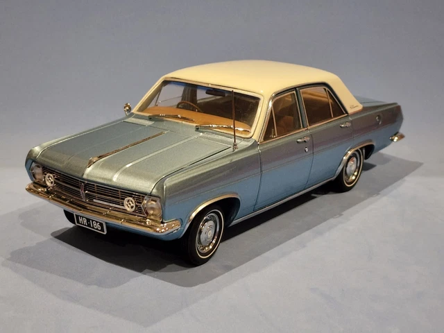 CARLECTABLES 1/18 HOLDEN HR Premier Sedan 186 Hacienda Blue Metallic ...