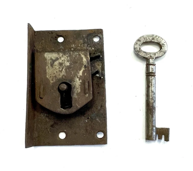 ANTIQUE GRANDFATHER / Longcase Clock Lock and Key : Working £45.00 ...