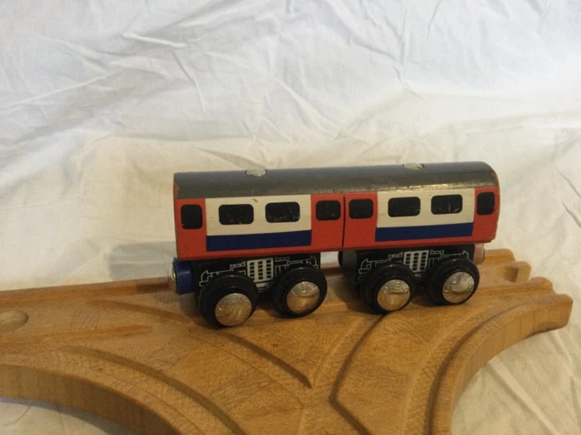 ELC WOODEN UNDERGROUND London Tube Train Coaches Thomas and Friends ...