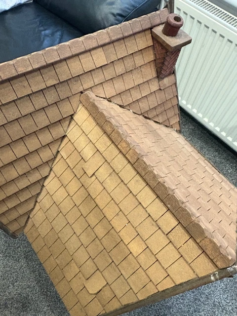 HANDCRAFTED TUDOR STYLE Wooden Dolls House / Model House – Signed Roy ...