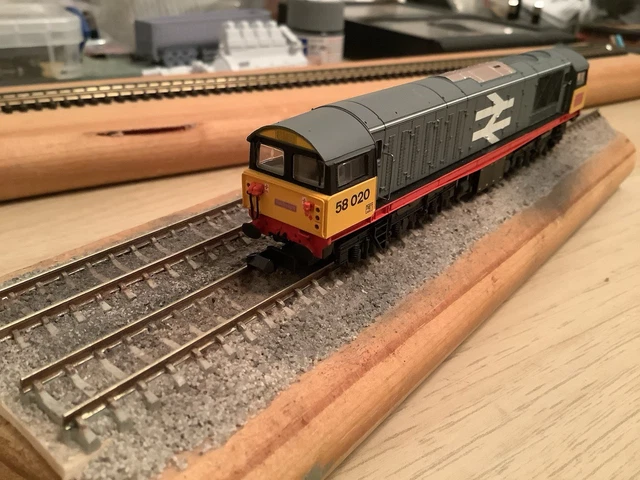 DAPOL N GAUGE Class 58 In British Rail Red Stripe Livery £1.16 ...