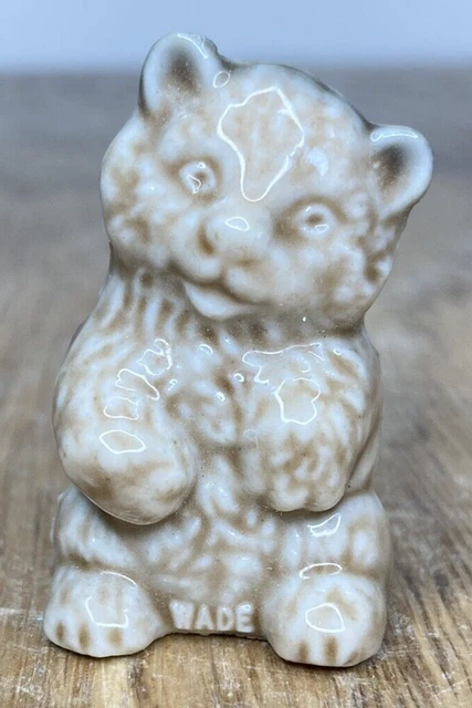 STATUETTA VINTAGE WADE Whimsie, cucciolo d'orso in miniatura, 3,5 cm ...