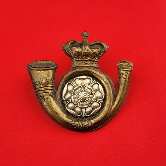 KOYLI KINGS OWN Yorkshire Light Infantry Pagri Badge Bi Metal With Lugs ...