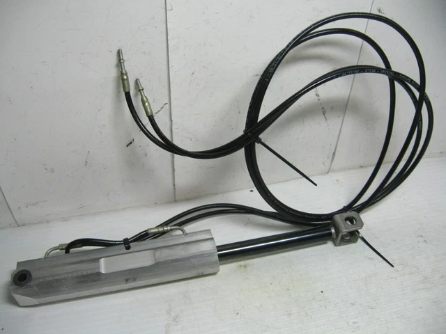 R170 MERCEDES BENZ 1708000672 Cylindre hydraulique convertible et ...