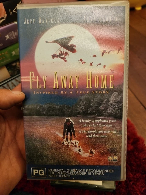 FLY AWAY HOME, Jeff Daniels, Anna Paquin, VHS PG, 1996 V29 £10.38 ...