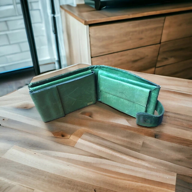 VINTAGE WOMEN'S PRINCESS Gardner Bi-fold Green Color Tooled Leather ...