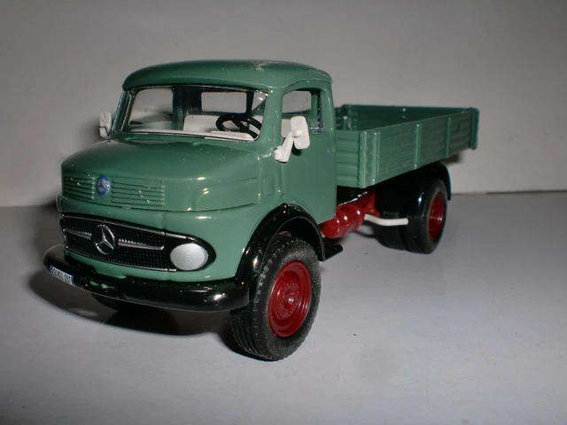 RAR-RAR!!! LKW*SIKU*MB LAK 1517*Allrad-Pritschenkipper*1-50*ohne-OVP ...