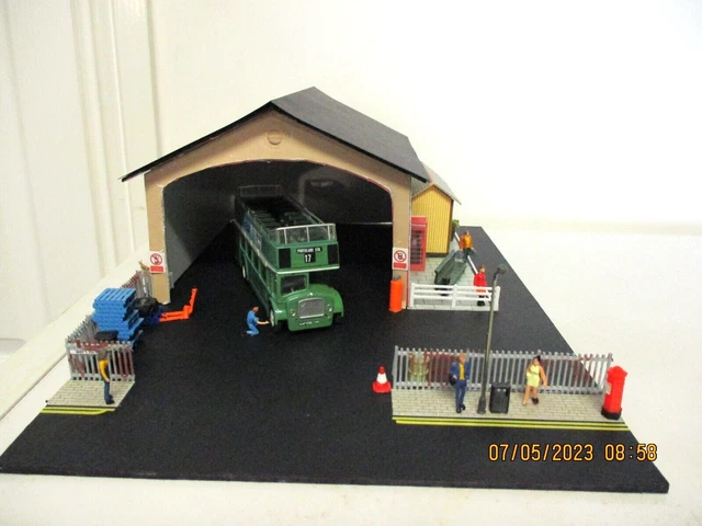 MODEL RAILWAY DIORAMA of Scratch Built Bus Station Depot 00 Gauge £24. ...