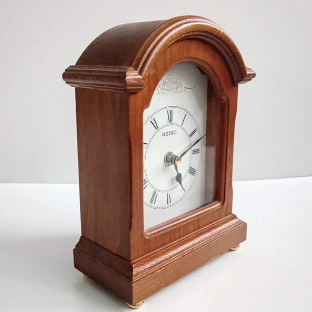 SEIKO WOODEN MANTEL Shelf Desk Clock Quartz Brown Made In Japan 21/15/7 ...