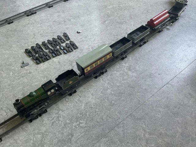 HORNBY CLOCKWORK TRAIN Set With Key £35.00 - PicClick UK